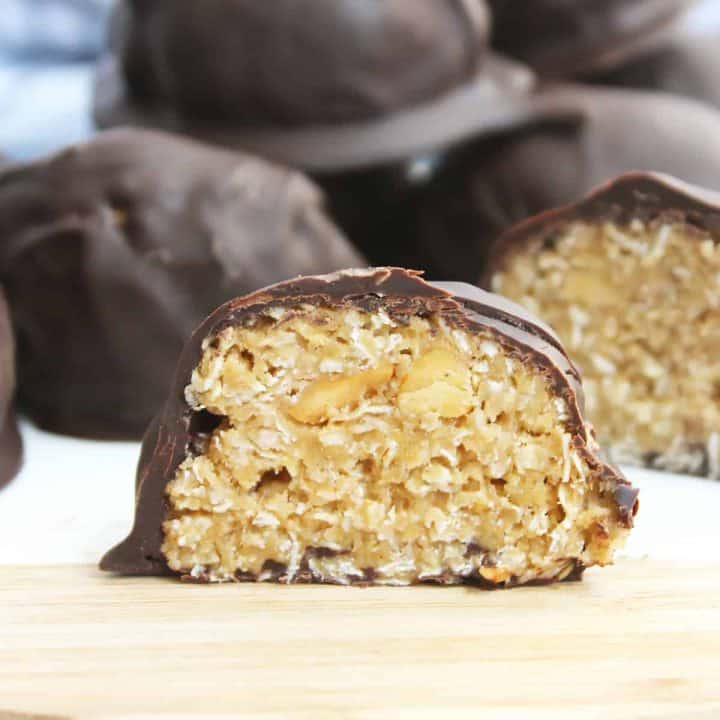 Chocolate Peanut Butter Oatmeal Balls (5 Ingredients, No Bake) - Slow ...