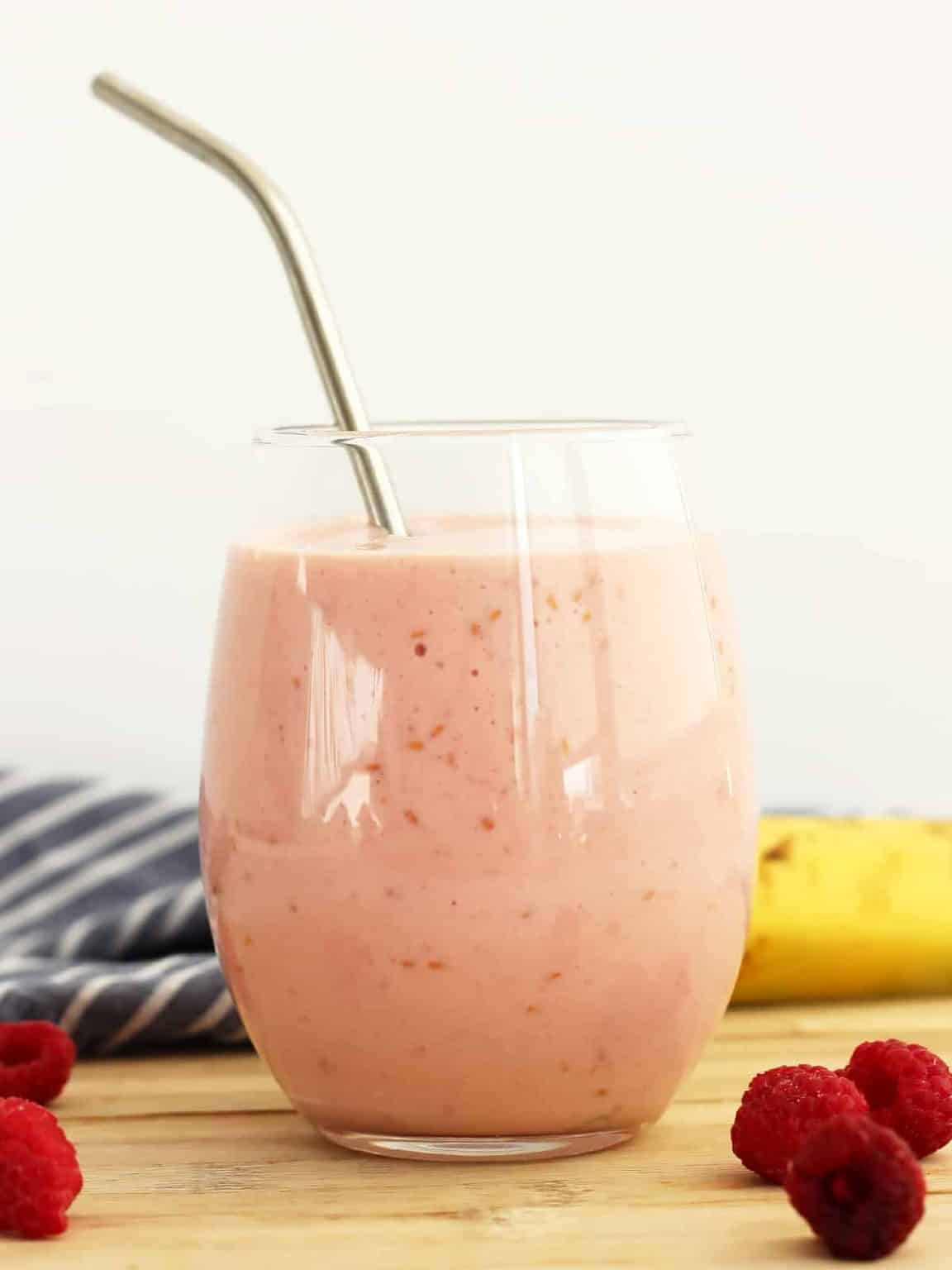 Raspberry Banana Smoothie - Slow The Cook Down