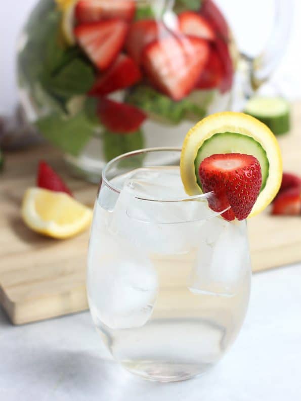 Lemon, Mint, Cucumber and Strawberry Infused Water - Slow The Cook Down