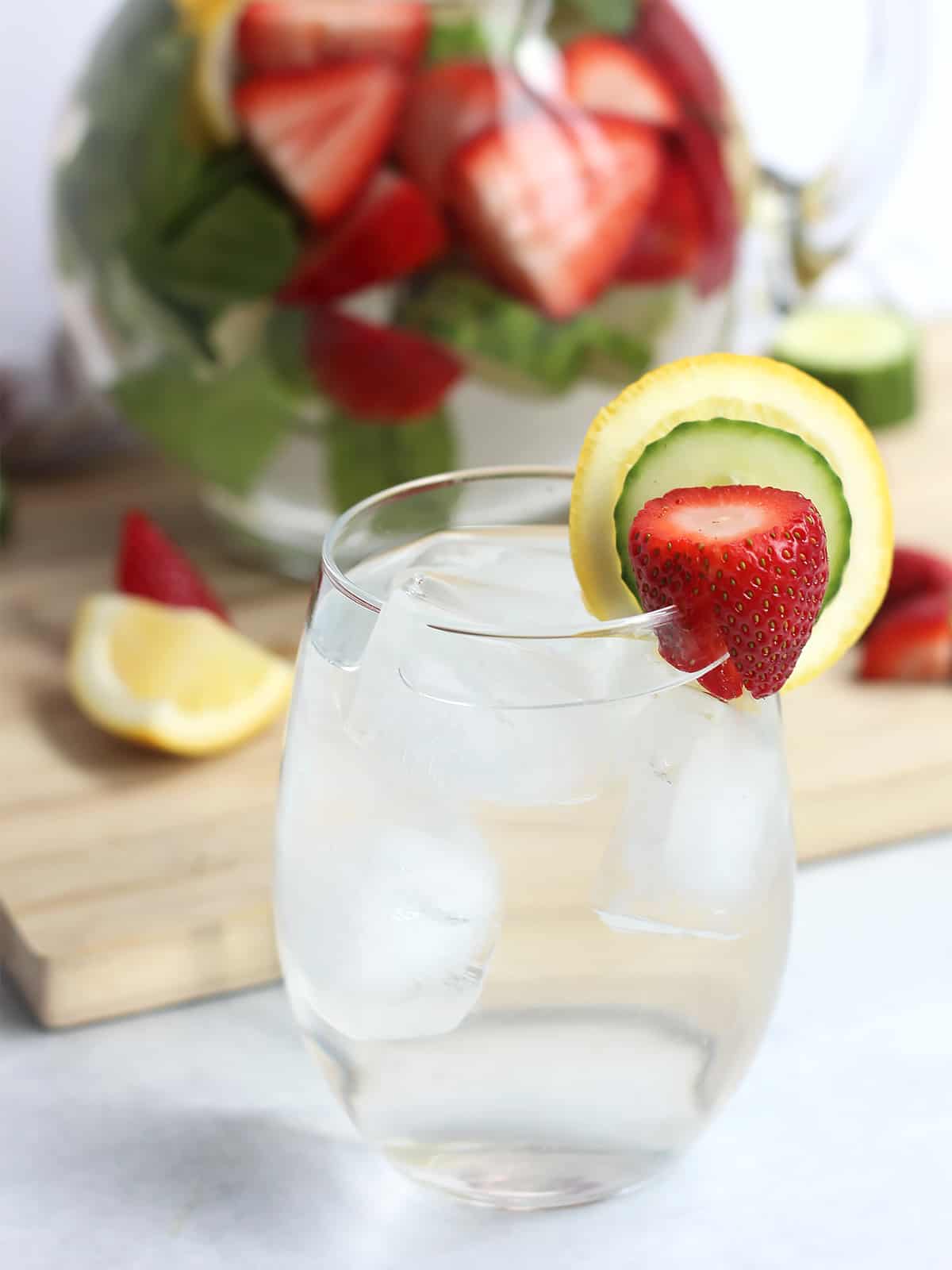 Lemon, Mint, Cucumber and Strawberry Infused Water - Slow The Cook Down
