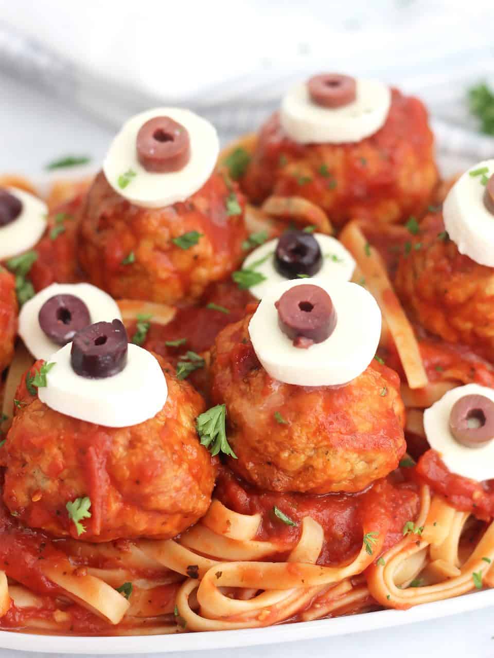 Creepy Pasta Recipe (Halloween Spaghetti and Meatball Eyeballs) - Slow ...