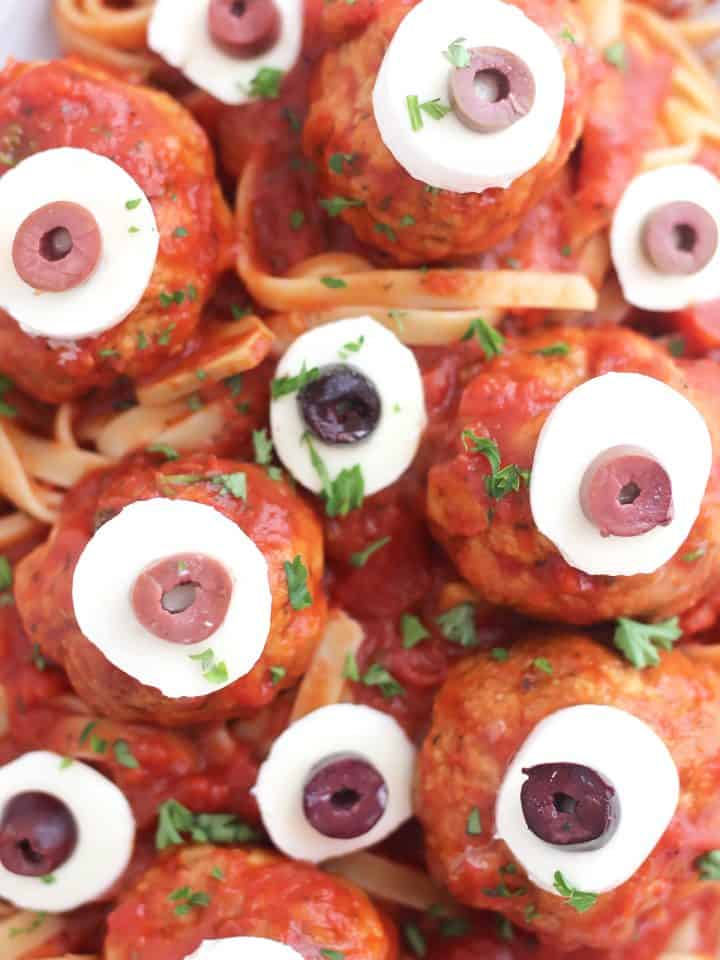 Creepy Pasta Recipe (Halloween Spaghetti and Meatball Eyeballs) - Slow ...
