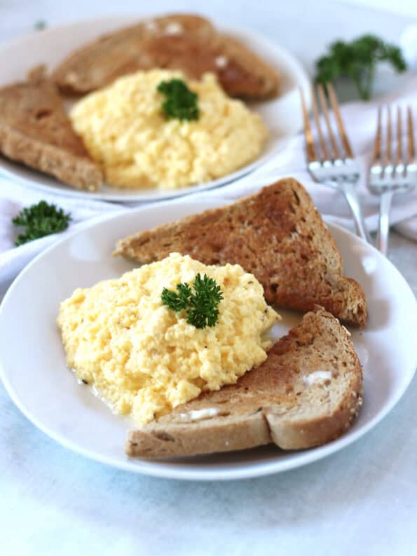 Cheesy Scrambled Eggs - Slow The Cook Down